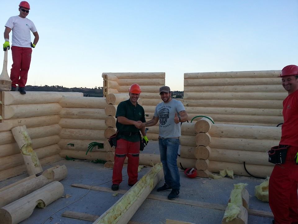 Despre Noi | Case din busteni - Cabane din lemn - Proiecte case lemn rotund