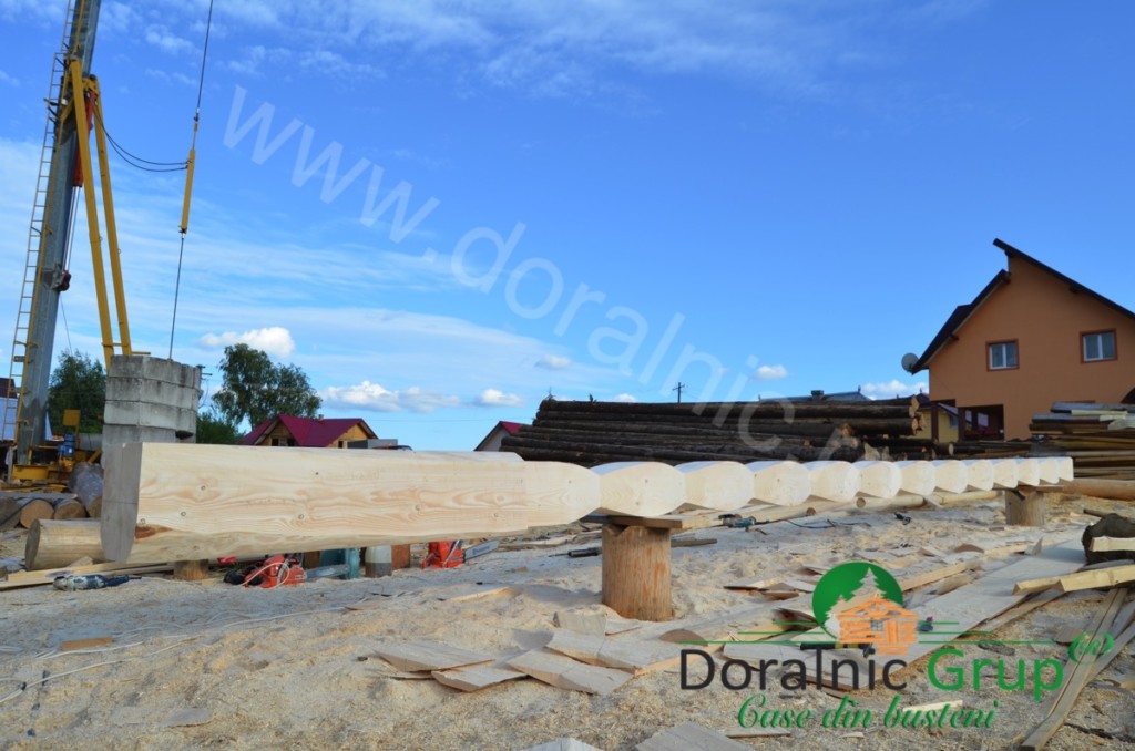 MOBILIER EXTERIOR DIN LEMN Case din busteni - Cabane din lemn